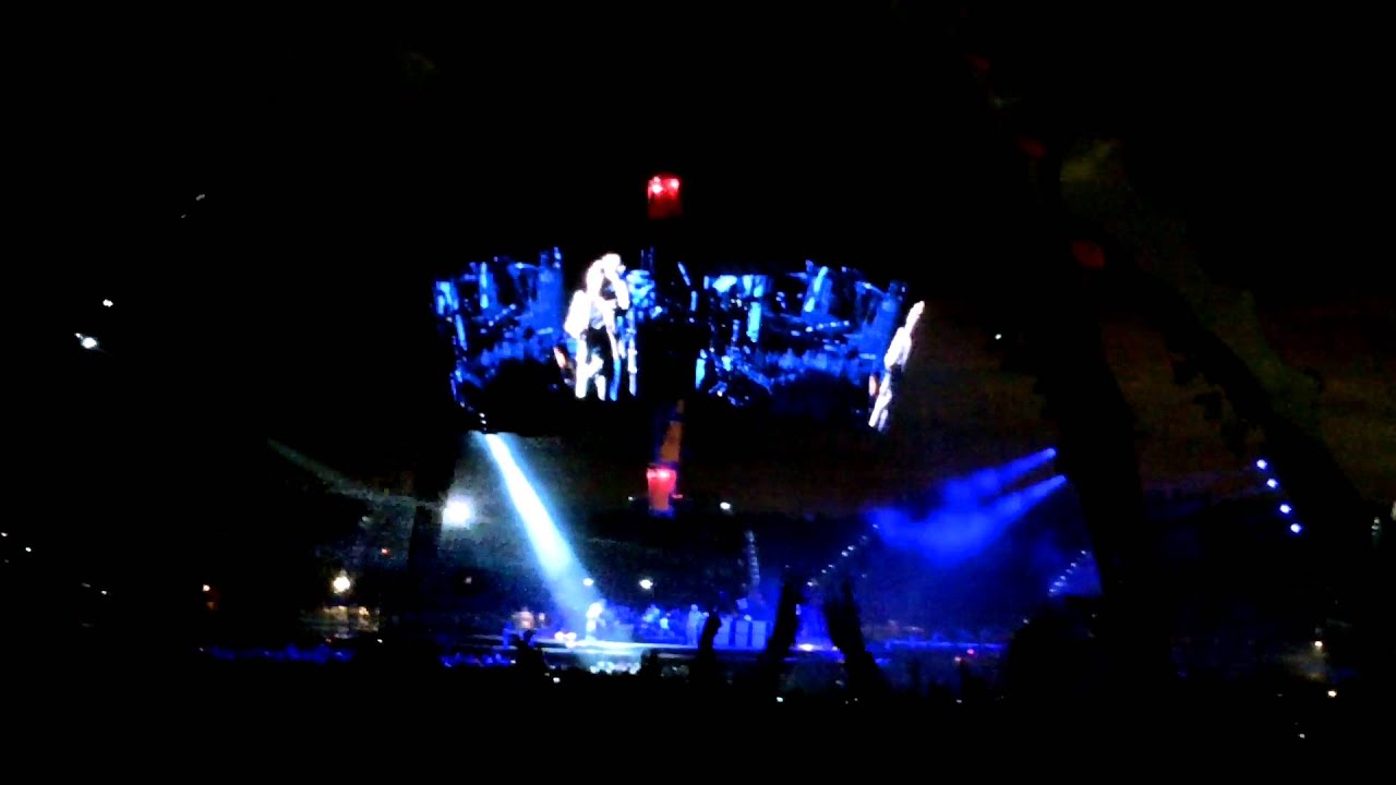 U2 Concert Bono Talks to Moncton - YouTube