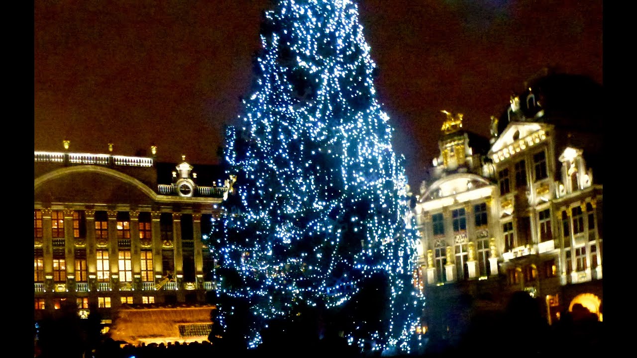 Christmas Tree in the Grand Place,Brussels - YouTube