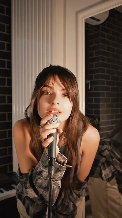 Artistul și anxietatea lui🤓 #goviral #cover #anxiety #sabrinastoica - YouTube