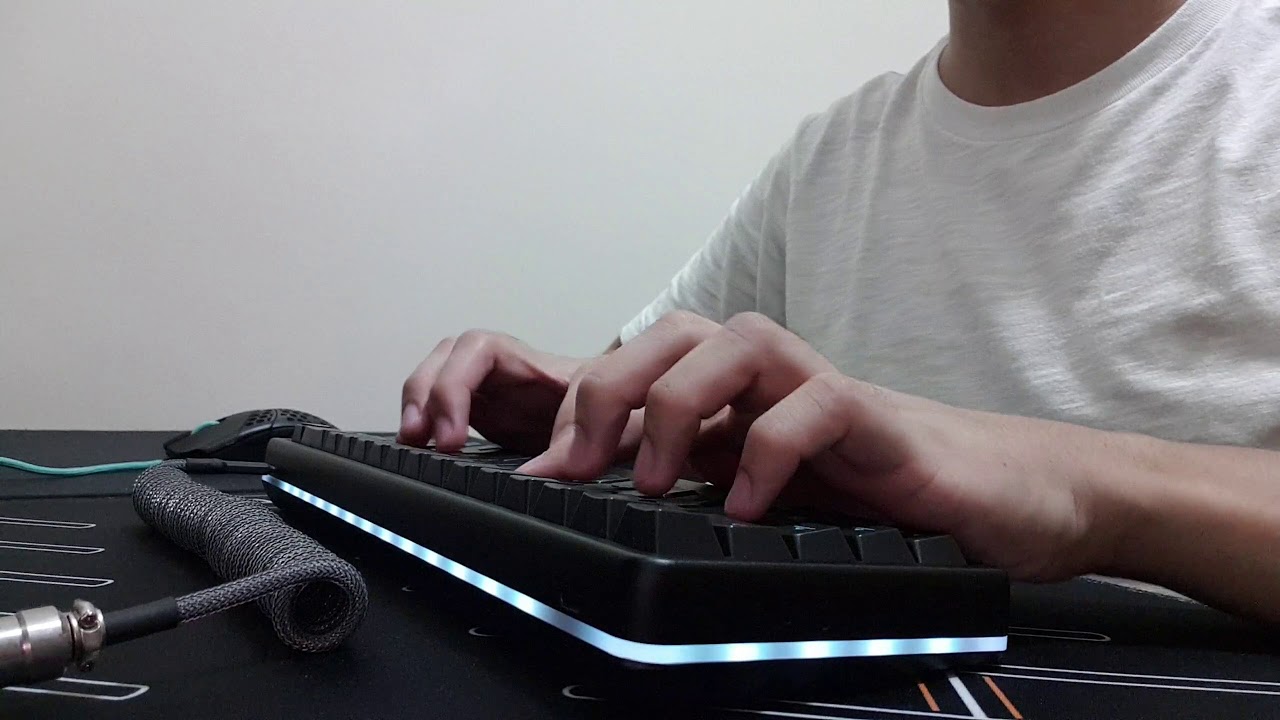 Drop ALT with Moyu Black (Everglide Dark Jade)Switches - YouTube