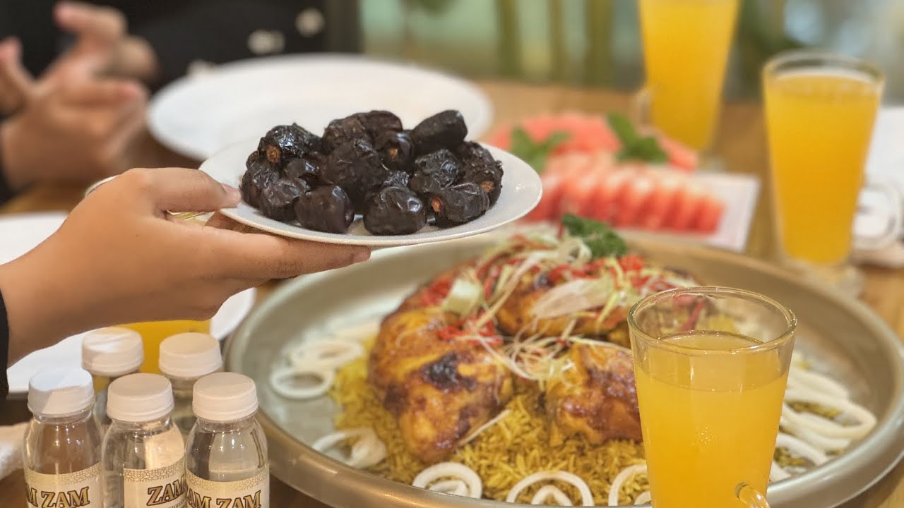 Ramadhan De'Daun Resto & Cafe - YouTube