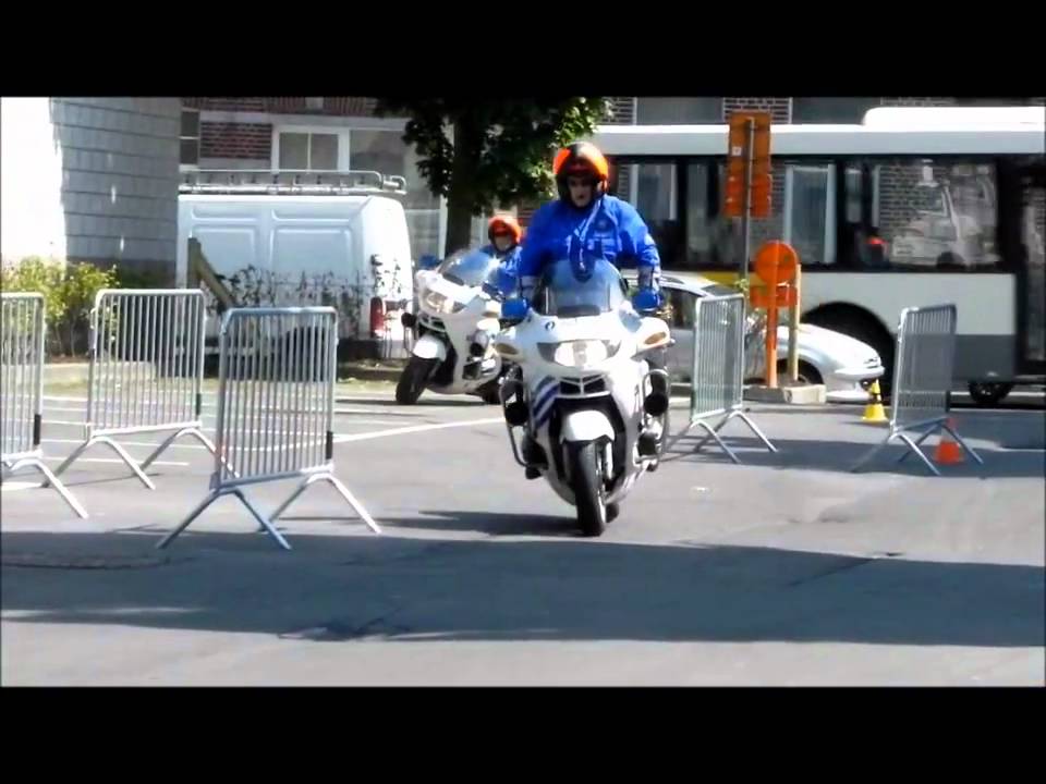 Zwaantjes van Politie Ronse - YouTube