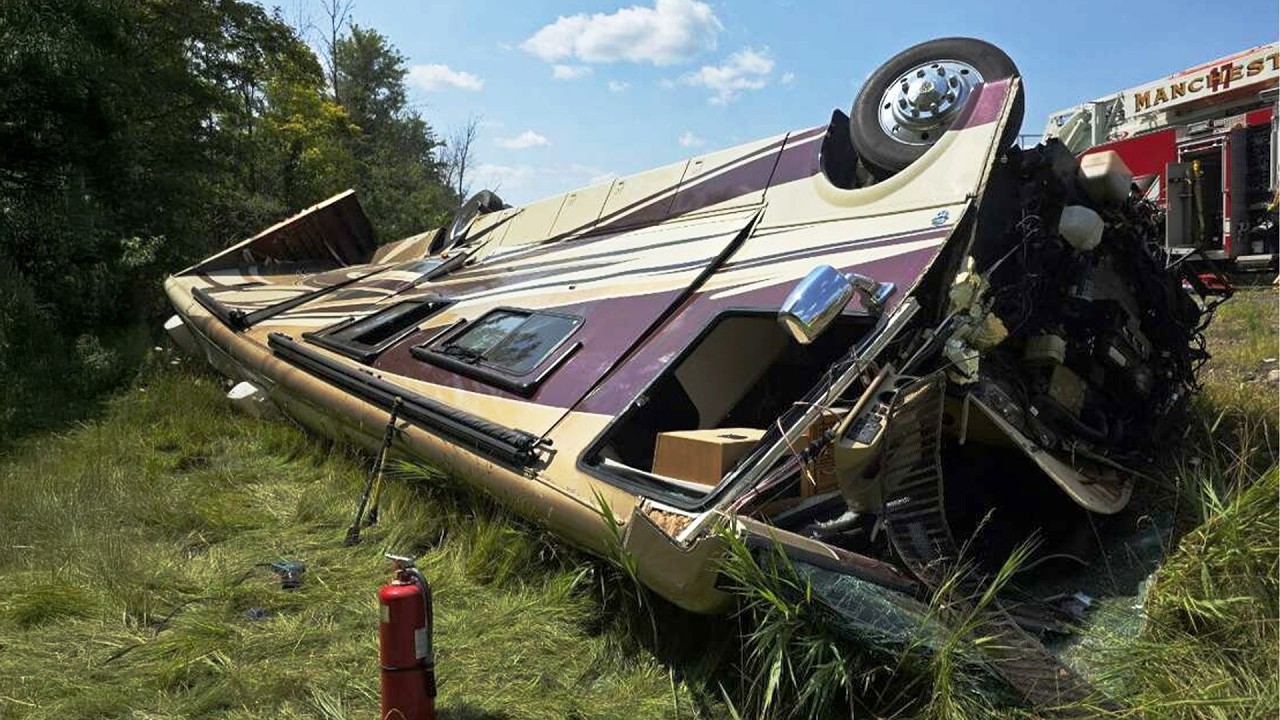 RVing with Andrew Steele | RVing - Coaches - Lifestyle - Resorts