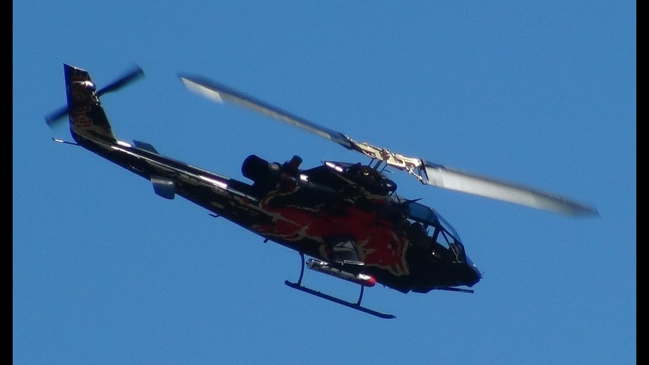 Flugplatzfest Spitzerberg-Red Bull Cobra Helicopter - Airshow Red Bull ...