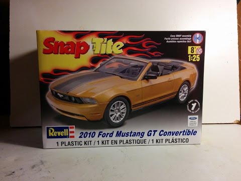 2010 Mustang Kit review 1/25 scale Revell Snap Tite