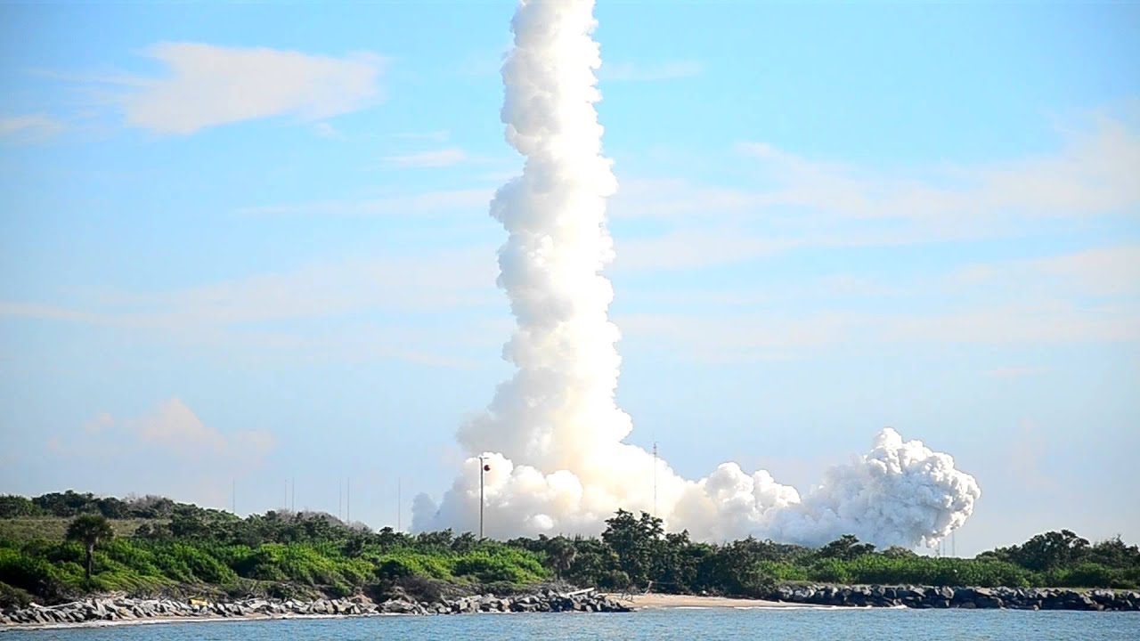 Delta II GRAIL launch - YouTube