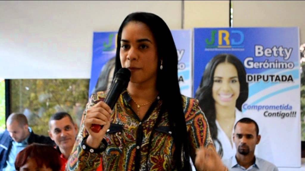 Betty Geronimo aclara seguira aspirando a Diputada - YouTube
