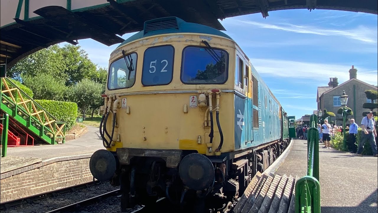 Class 33 + 20 | 33111 + 20059 / D8059 + 20188 / D8188 | Mid Hants ...