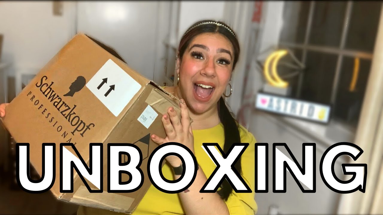 UNBOXING MY FIRST PACKAGE EVER!! | QUARANTINE RELIEF KIT - YouTube