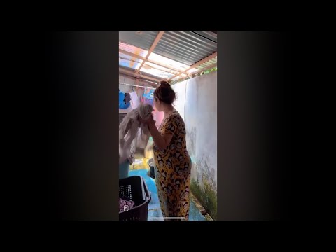 tante t0BrUt guyur ga pakai br4 ❗