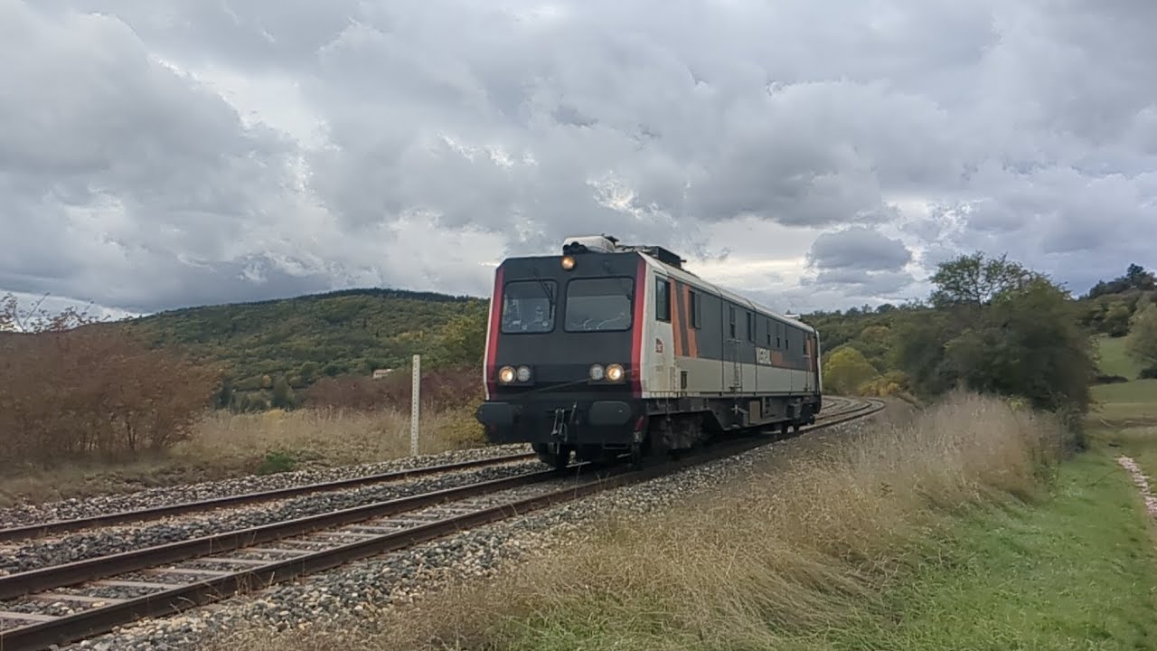 Vigirail ESV701 arrivant dans les hautes Alpes - YouTube