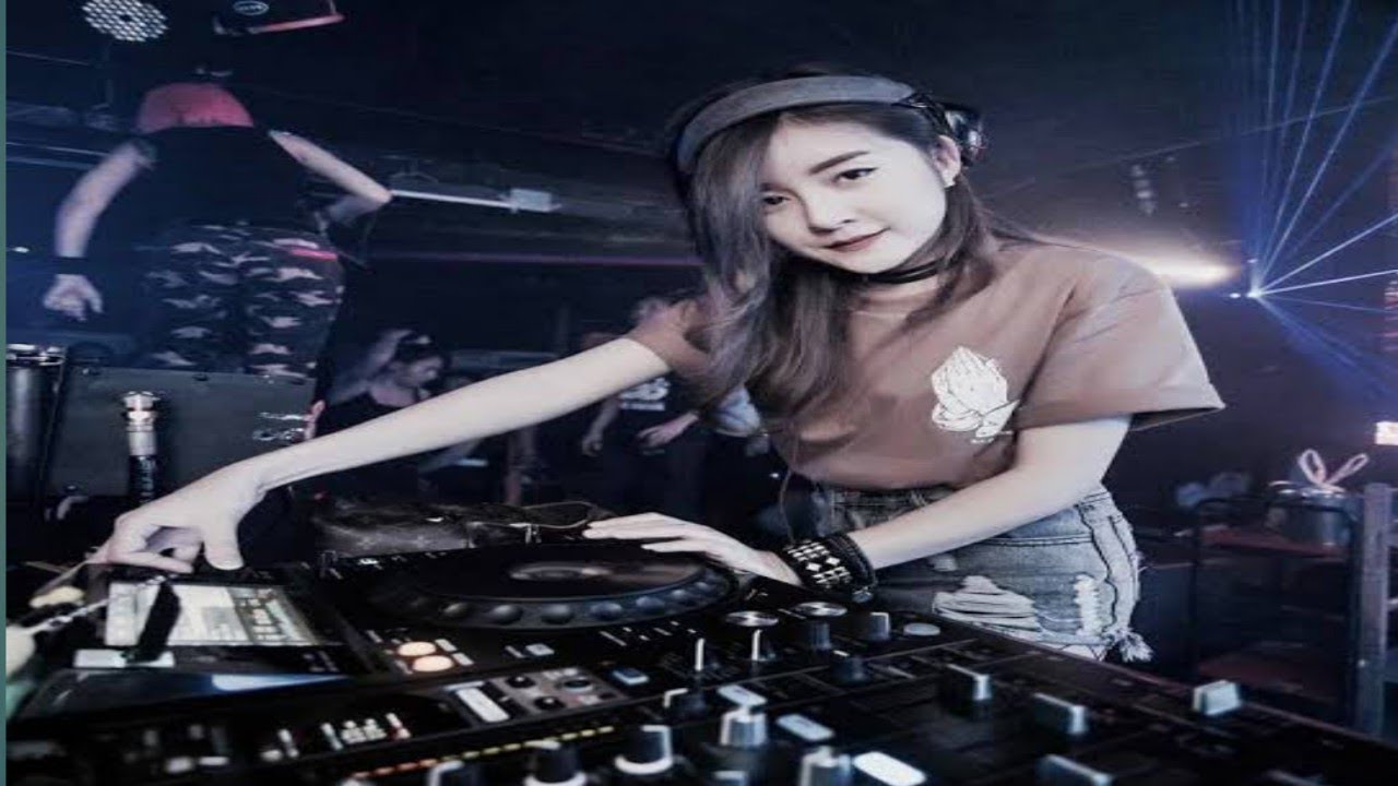 DJ karin and Dewi slow remix - YouTube
