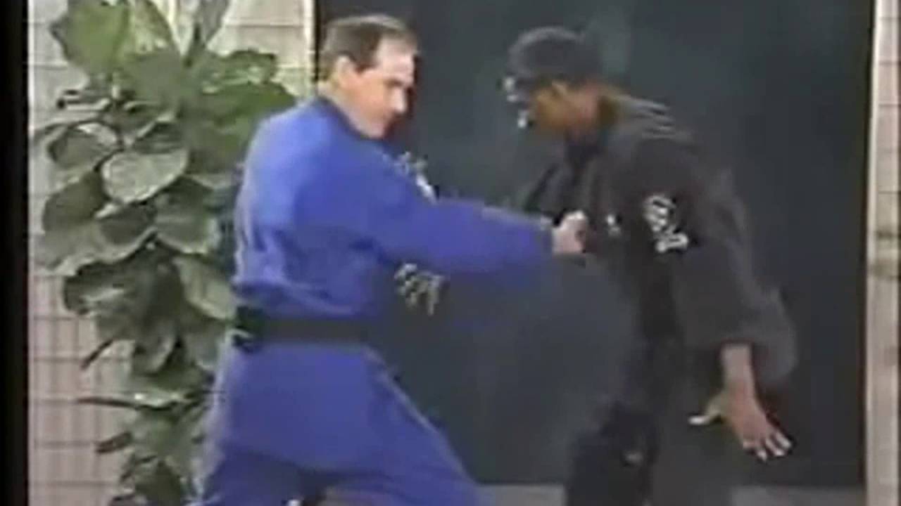 Tim Bulot Kenpo - YouTube