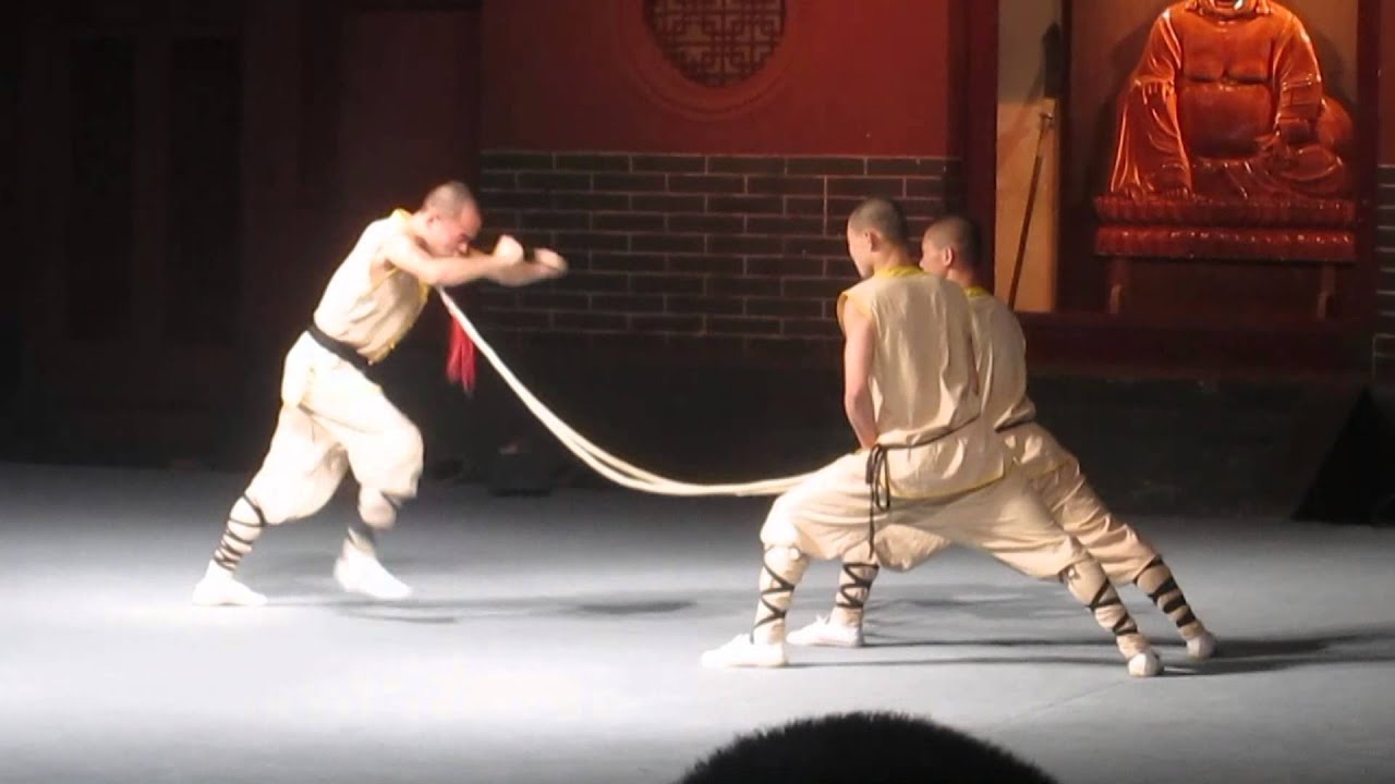 Kung Fu Show at the Shaolin Temple - YouTube