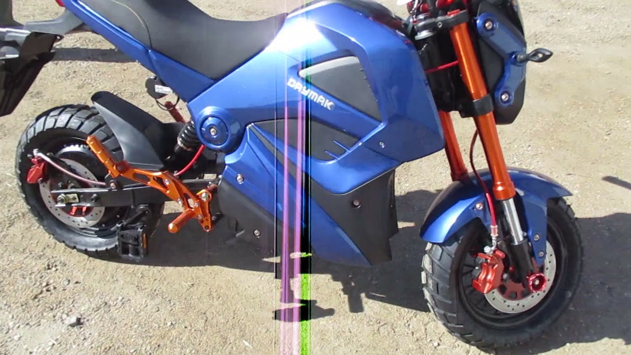 Lot 602 - 2019 Daymak EM1 Recreational Electric Scooter - YouTube