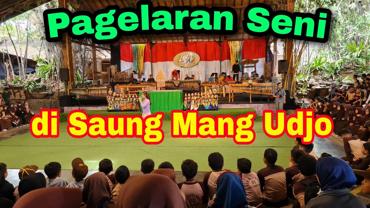 IMAM-2051. PAGELARAN SENI DI SAUNG ANGKLUNG MANG UDJO BANDUNG ...