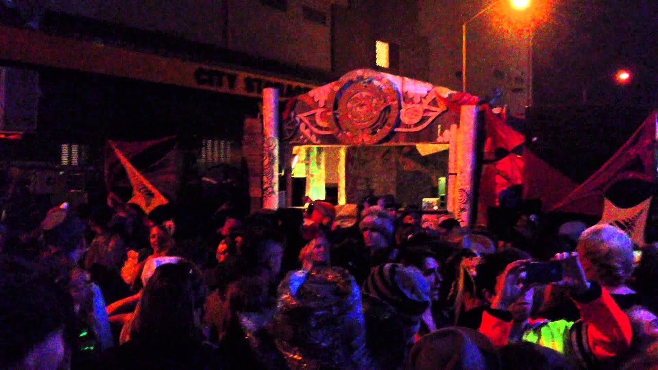 Burning Man Decompression 2012 - YouTube