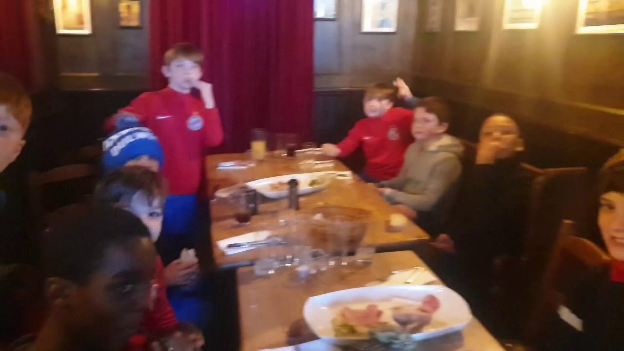 Clapham Rangers U10s Christmas feast - YouTube