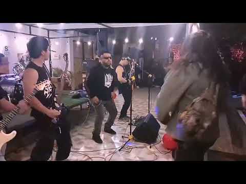 Sangre En La Tierra - Cavilando (En vivo en La choza Club, Chincha - 2do aniversario Unión Bikers)