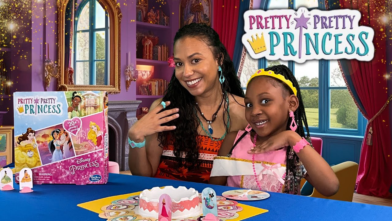 Moana Plays the Disney Pretty Pretty Princess Party Game at the Magic ...