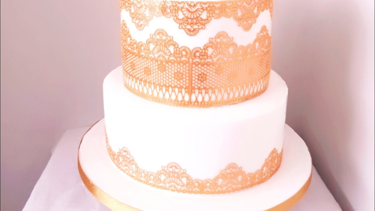 STEP BY STEP ON HOW TO COVER CAKE AND DECORATE FOR BEGINNERS - YouTube