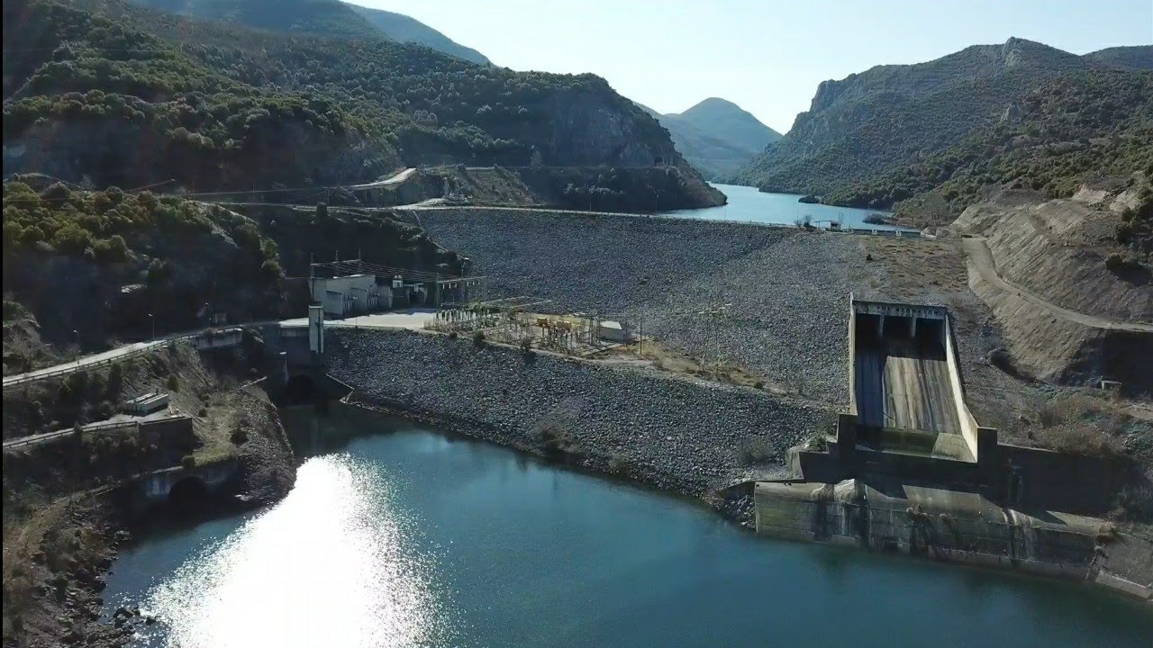 Απο ψηλα το φραγμα των Ασωματων Ημαθειας - YouTube