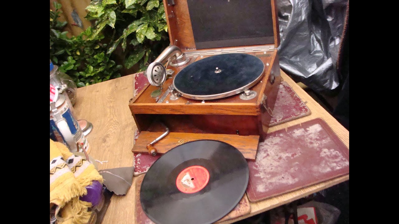 VINTAGE OLD ANTIQUE DULCETTO WIND UP GRAMOPHONE & SOUND BOX SEE VIDEO ...