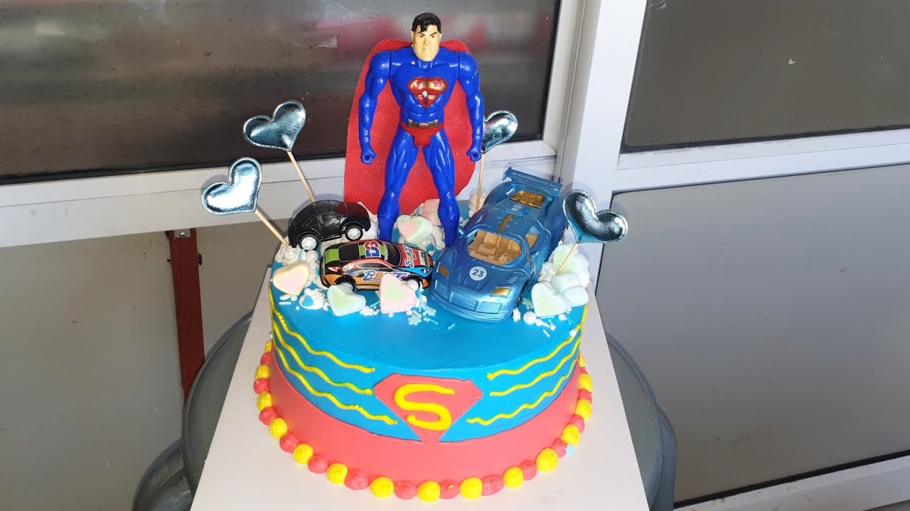 How to make a Superman Cake.superhero by sin phykun - YouTube