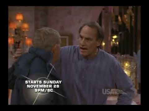 Coach S09E09 Wings Over Buffalo