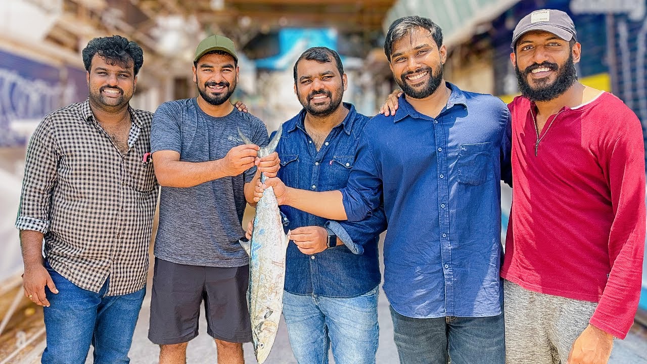 Fish curry Recipe Part 1 | Neendakara Fishing Harbour - YouTube