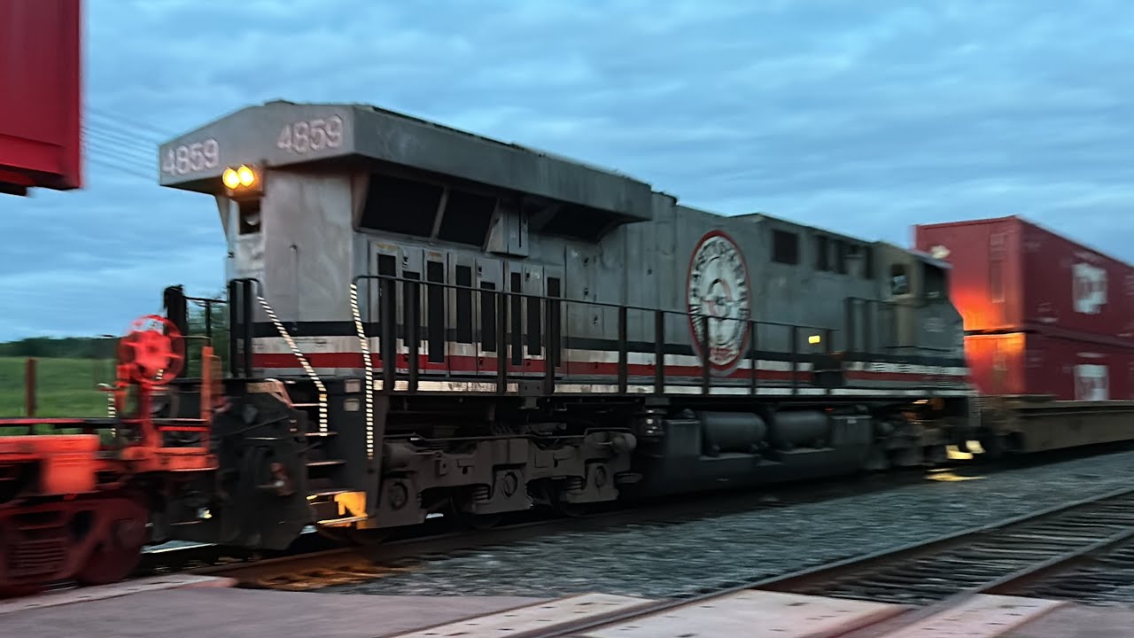 KCS 4859 SAFETY STARTS HERE UNIT - YouTube