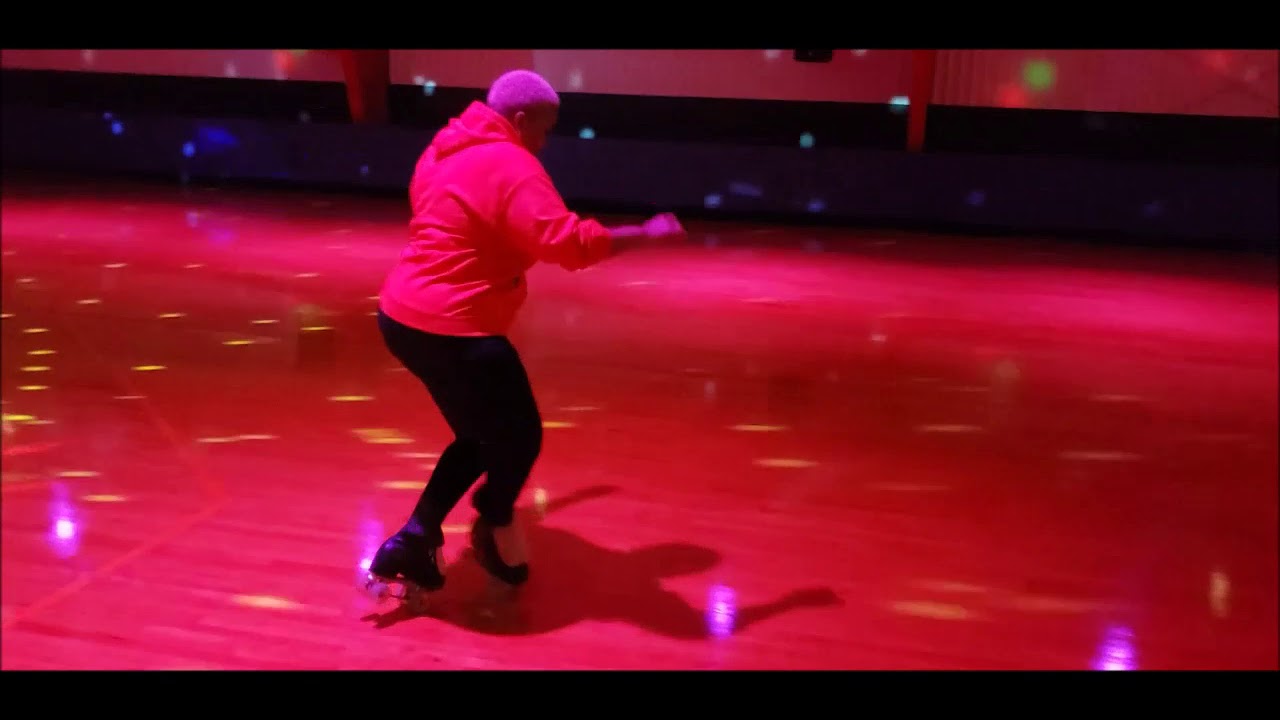 STARS SKATING RINK JAMMING IN THE MIDDLE - YouTube