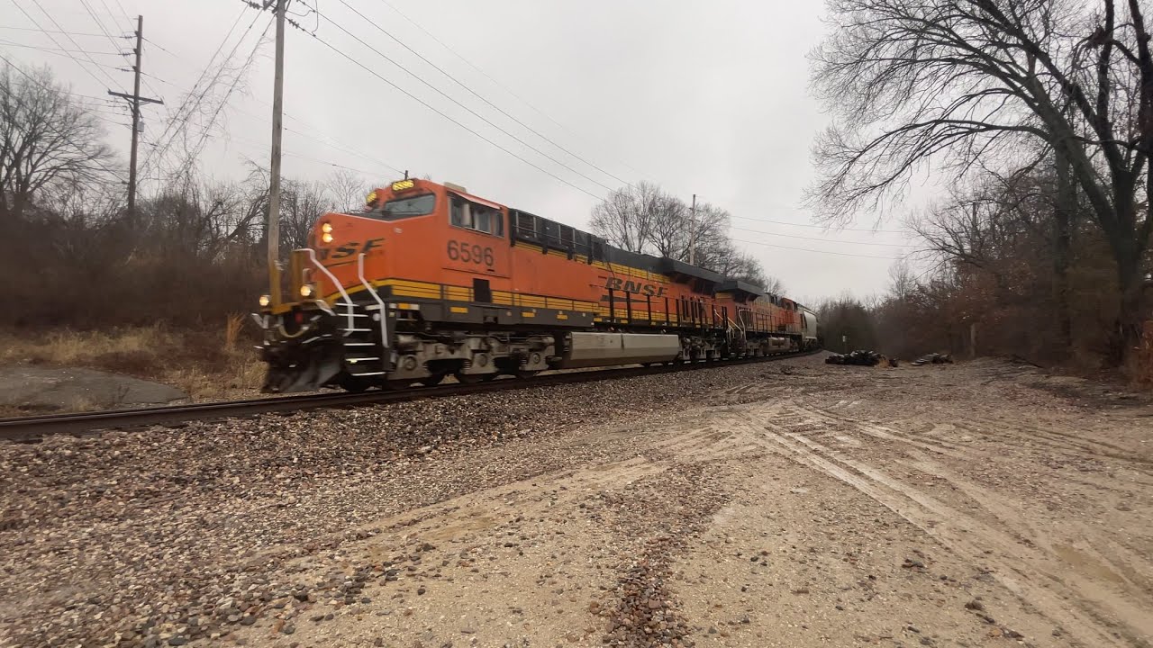 BNSF 6596 at FULL POWER Imperial Missouri #trains #railfan - YouTube