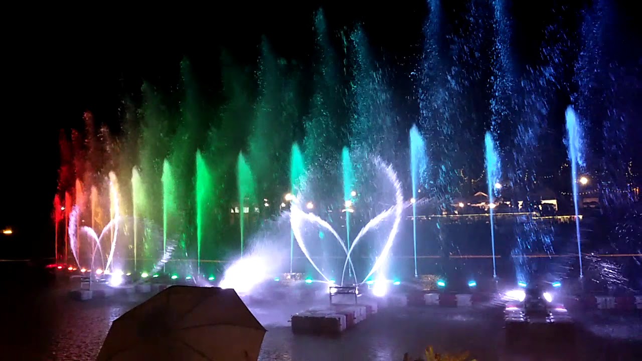 Water dancing - YouTube