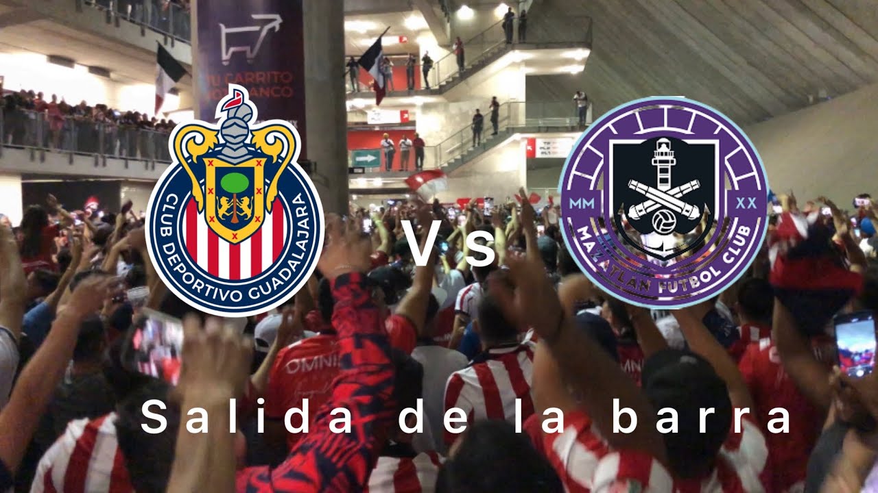 INCREÍBLE !!!! Salida de la barra CHIVAS vs MAZATLAN - YouTube