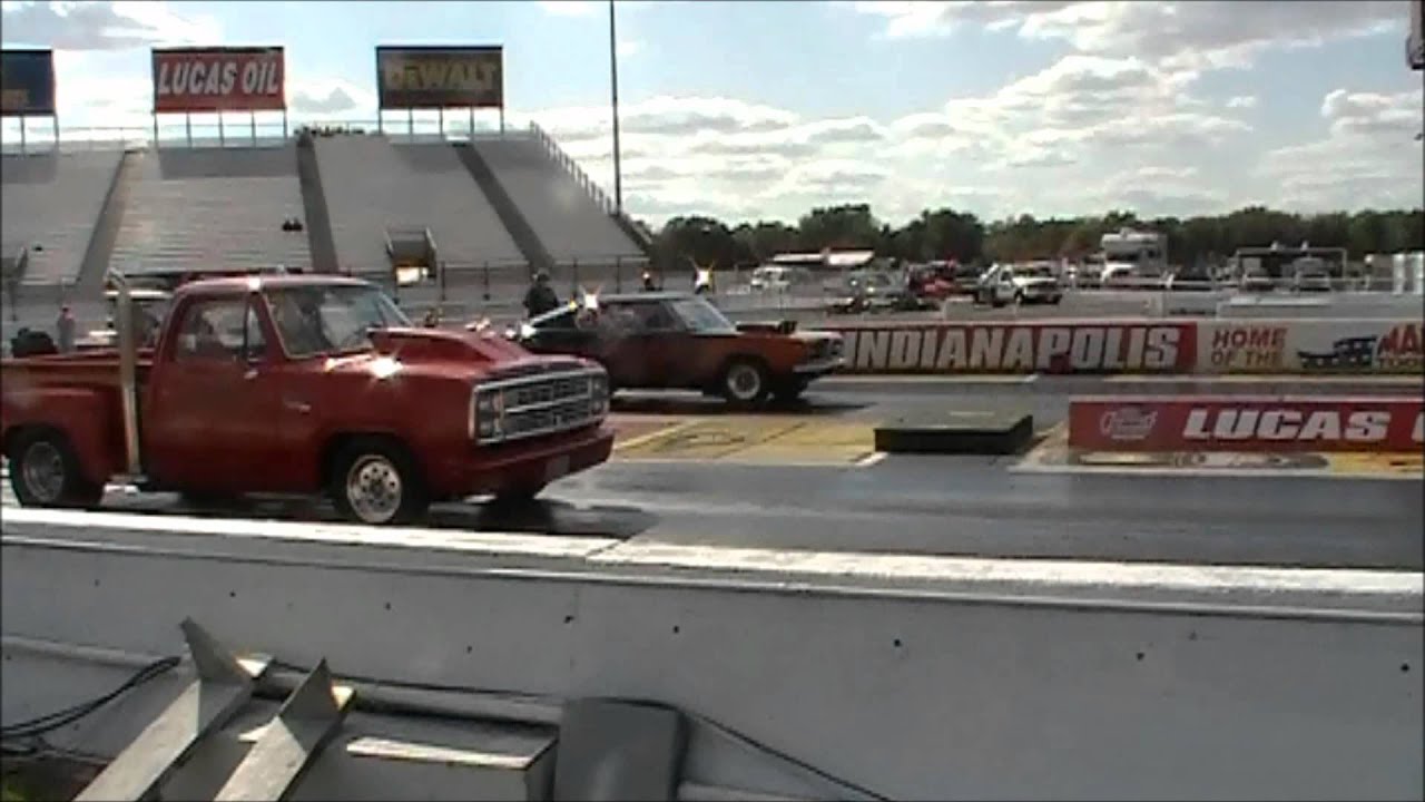Lil Red Express @ Monster Mopar Weekend in Indy - YouTube