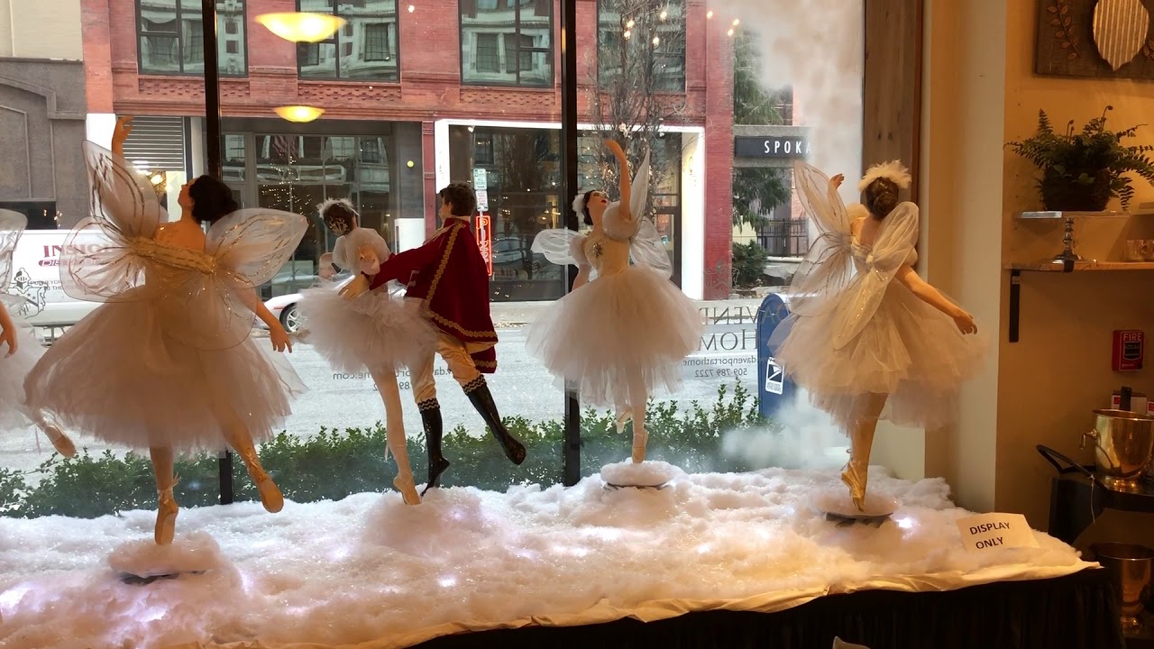 Christmas window decorations from Crescent store - YouTube