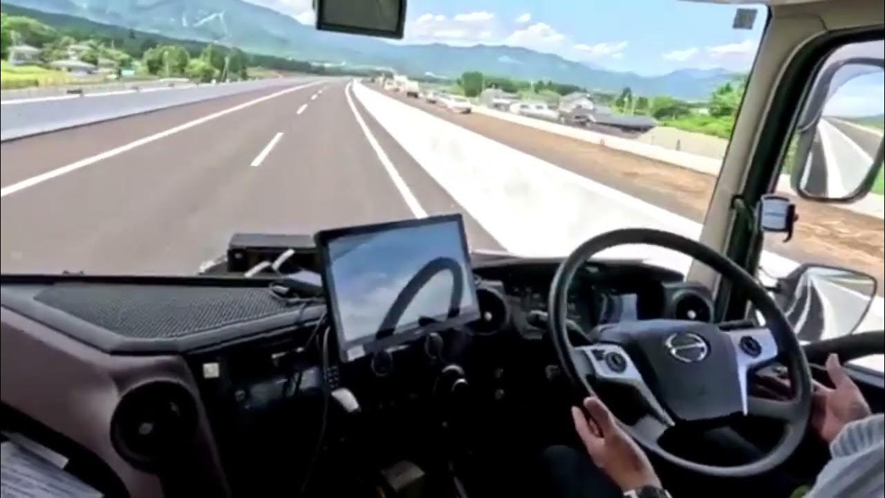 NEXCO中日本「高速道路の自動運転時代に向けた路車協調実証実験」デモ ユースケース1車内カメラ （提供：交通総研） - YouTube