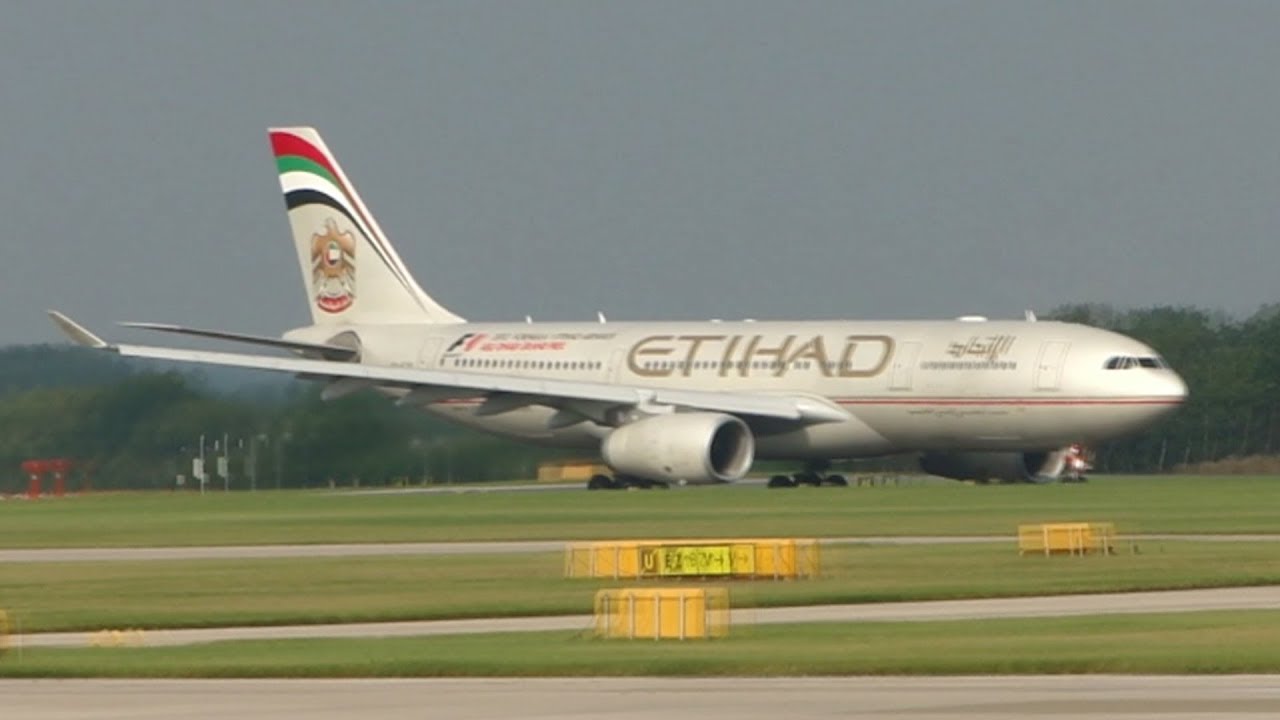 Etihad Airways A330 take off from Manchester - YouTube