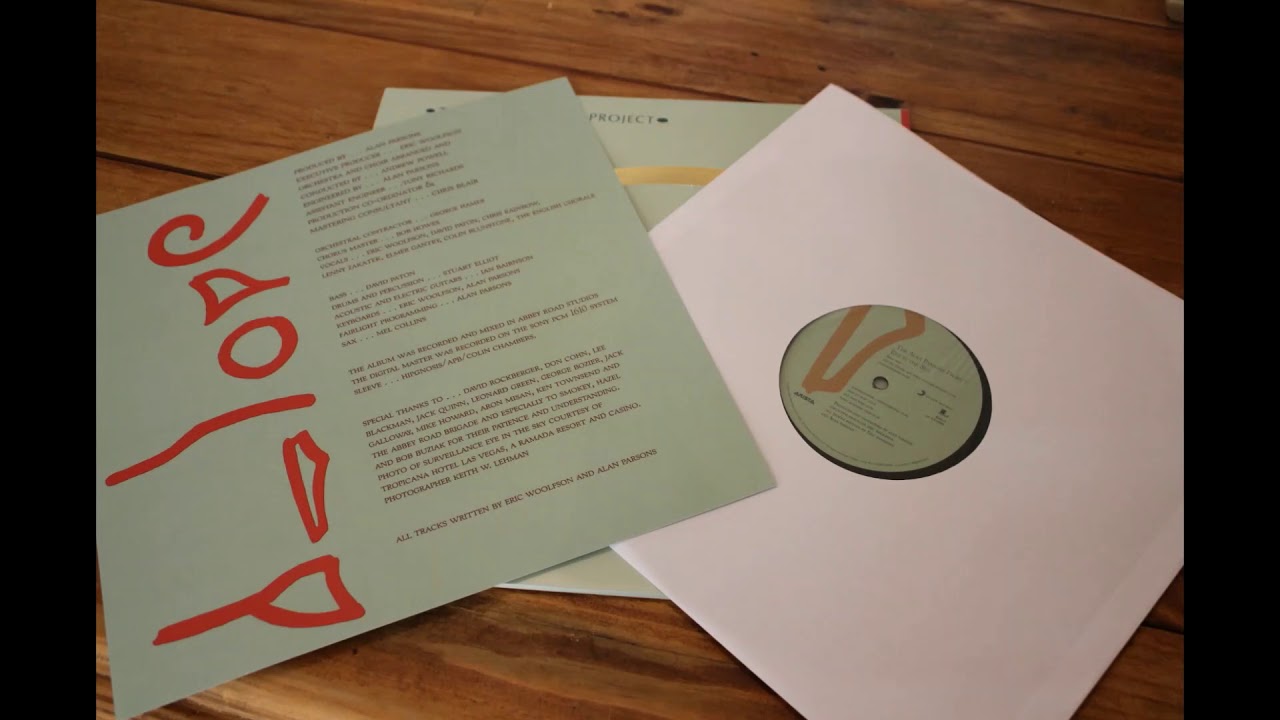 Technics SL 1200 Mk 5 versus entry level Dual CS 2110 Turntable - YouTube