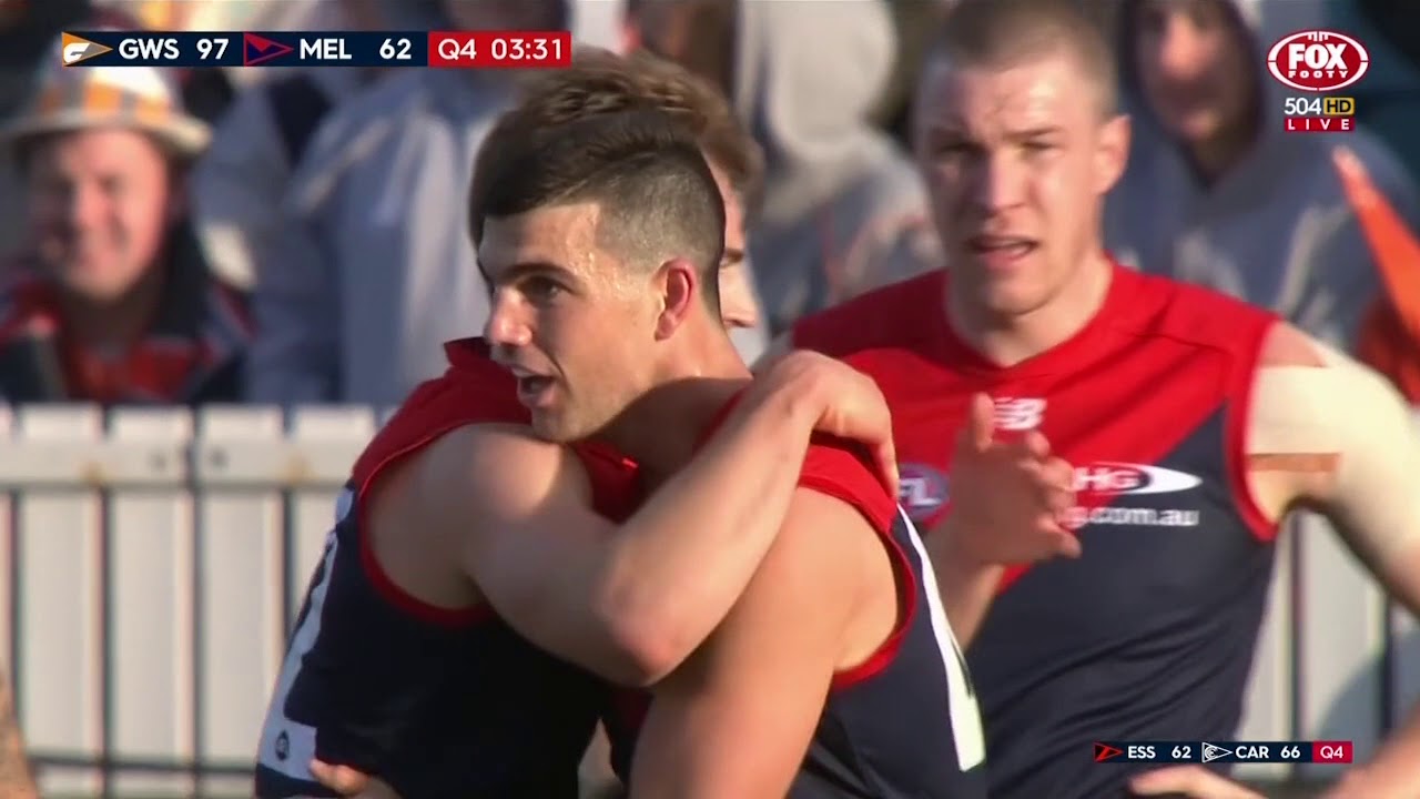 Corey Maynard's First AFL Goal - Round 20, 2017 - YouTube