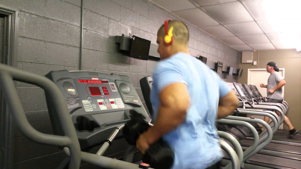 Fastest man in the world treadmill training - YouTube