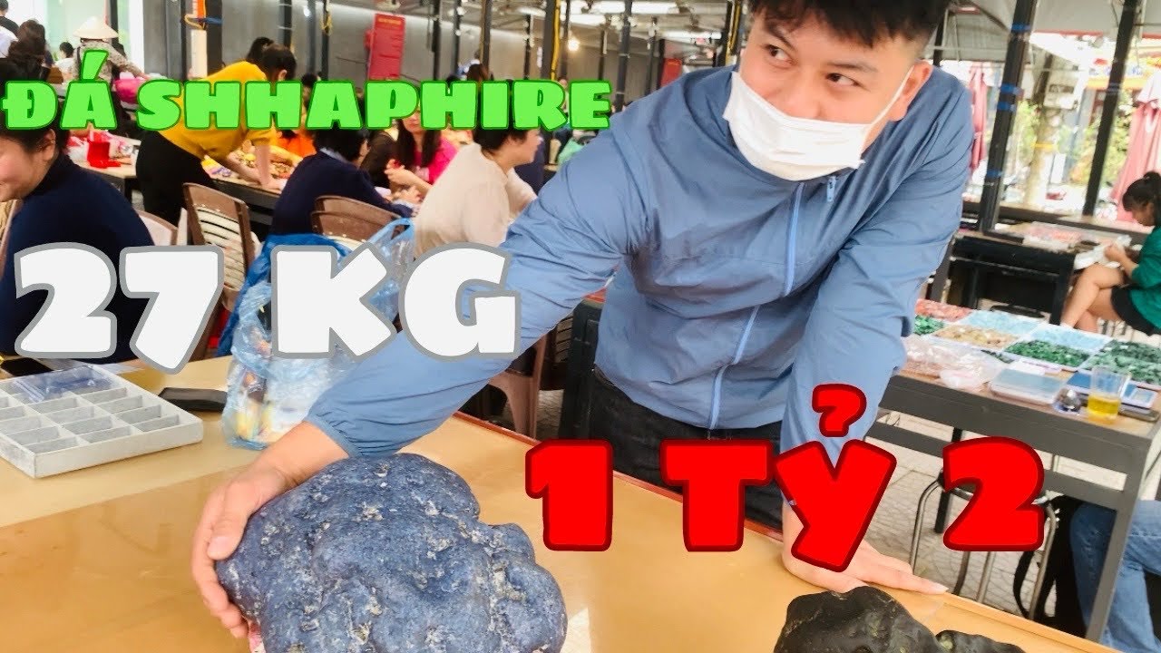 Chiêm ngưỡng viên đá KHỦNG nhất việt nam 27kg ,1 tỷ 2 tại chợ đá quý lục yên | HUY RUBY VLOG ...