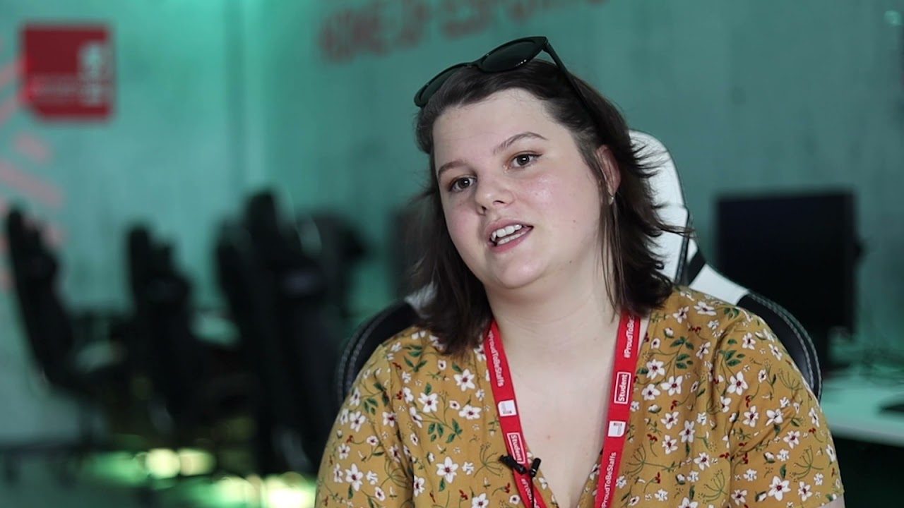 Sarah Fox - BA (Hons) Esports - YouTube