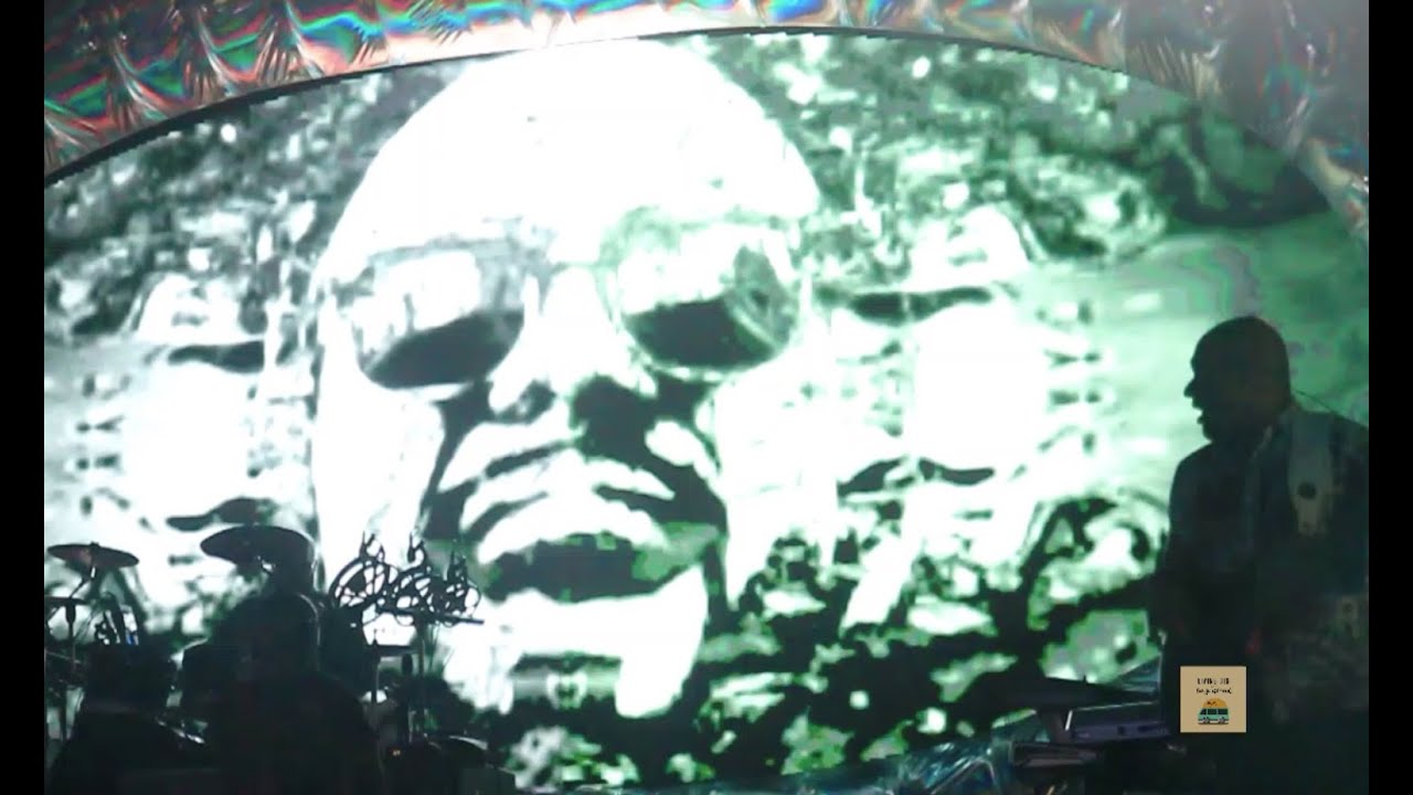 Kes & Iwer - Stage Gone Bad - Video - YouTube