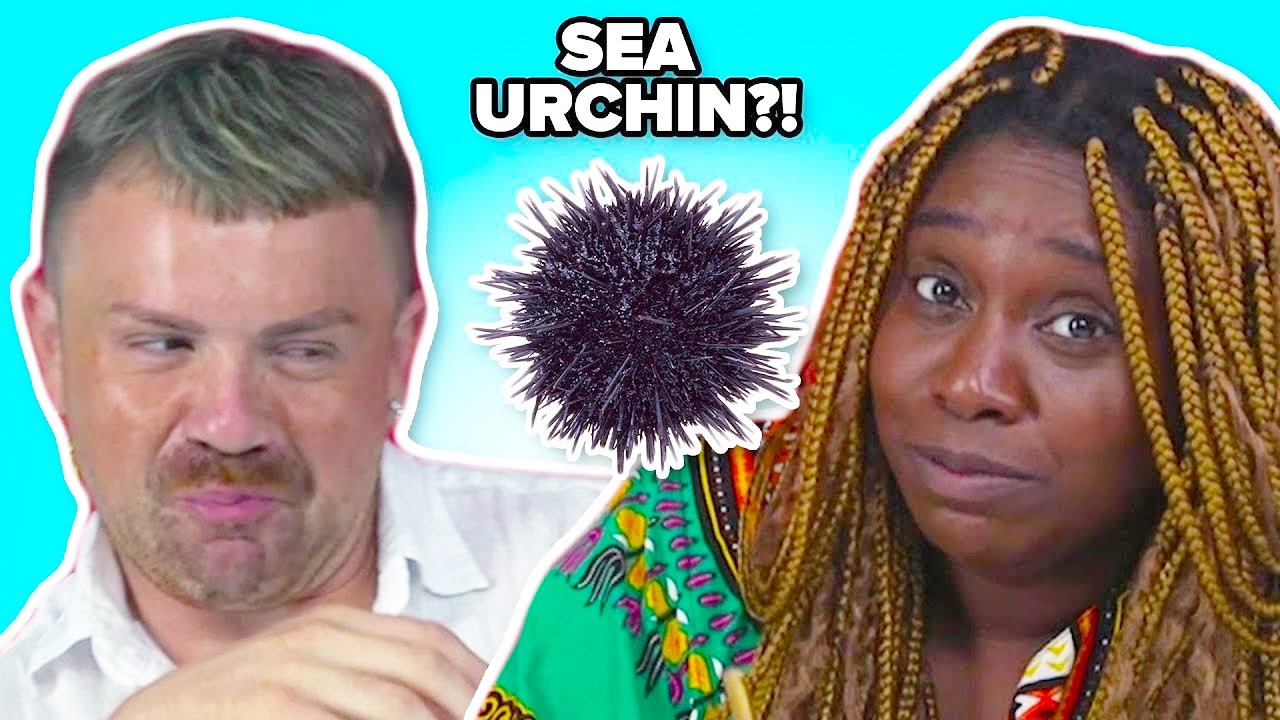 Aussies Try Māori Snacks - YouTube