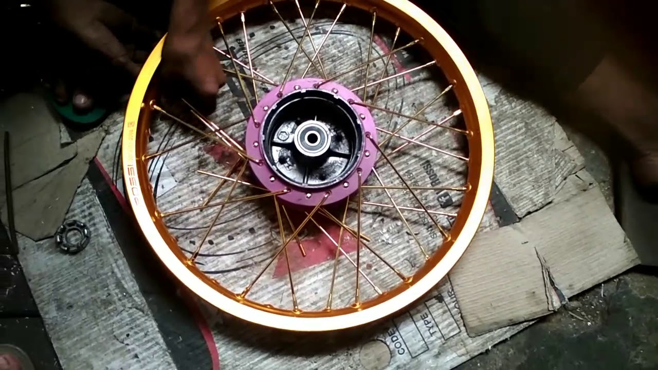 Tutorial Memasang VELG Motor - YouTube
