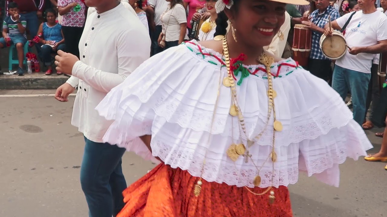 DESFILE TIPICO Y DE LA POLLERA SONA 2018 - YouTube