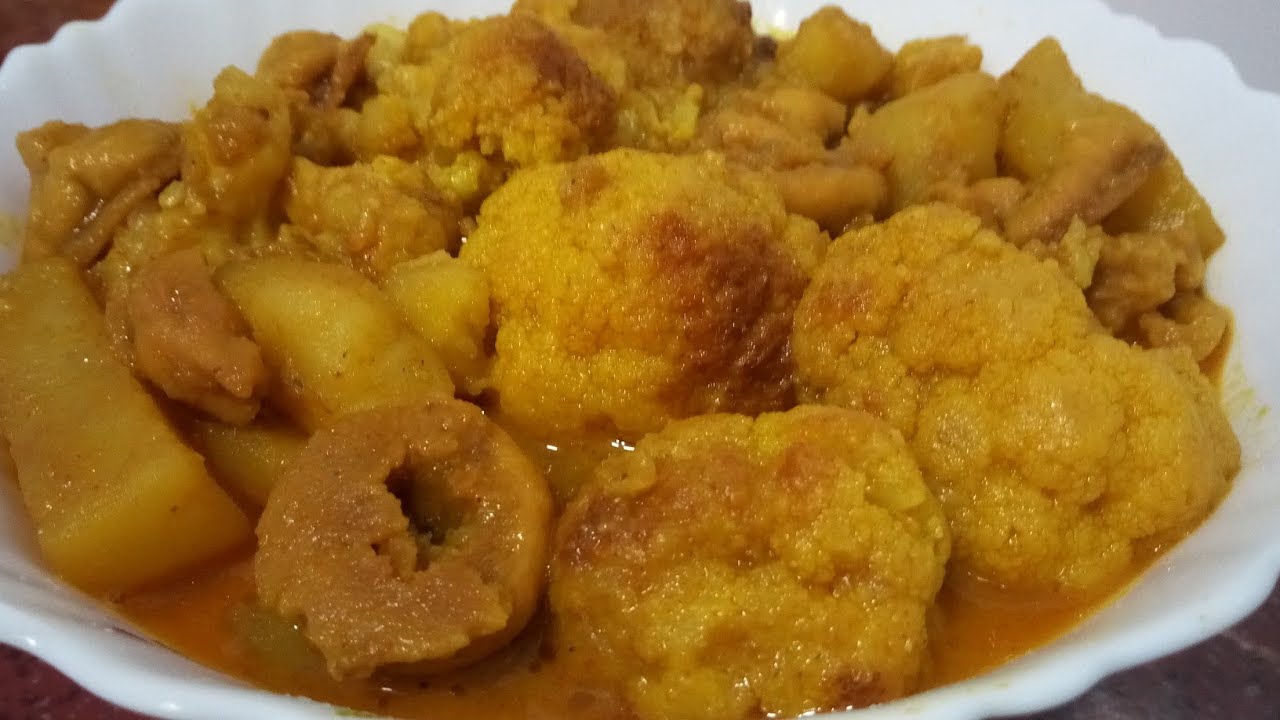 Cauliflower & Potato Recipe | Phulkopi Aloo Jul Mash Daler Bori Diya ...
