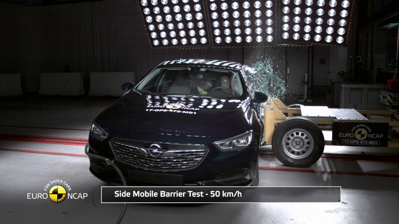 Opel Insignia - Crash Tests 2017 - Unravel Travel TV - YouTube